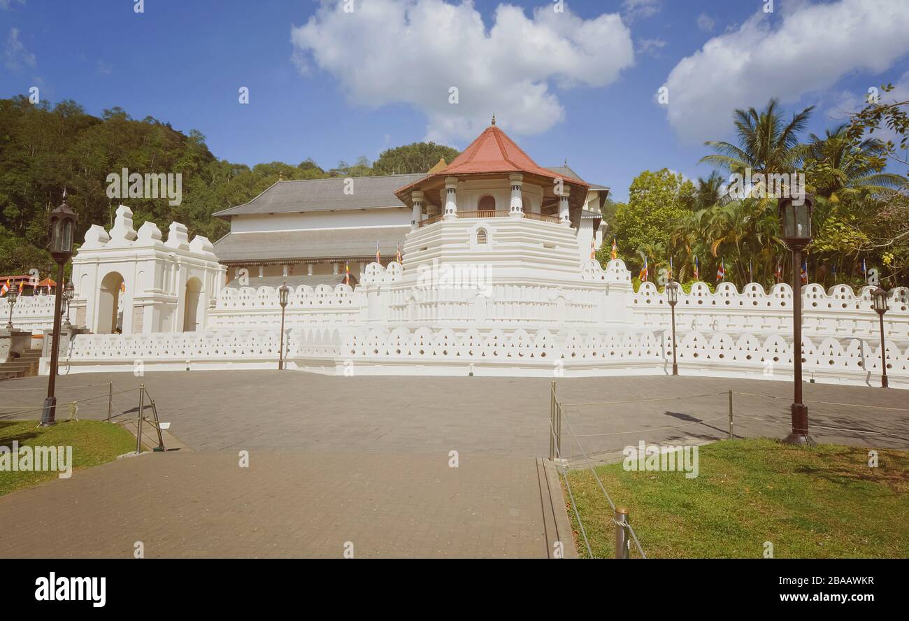 Temple Of The Sacred Tooth Relic In Kandy, Sri Lanka Stock Photo - Alamy