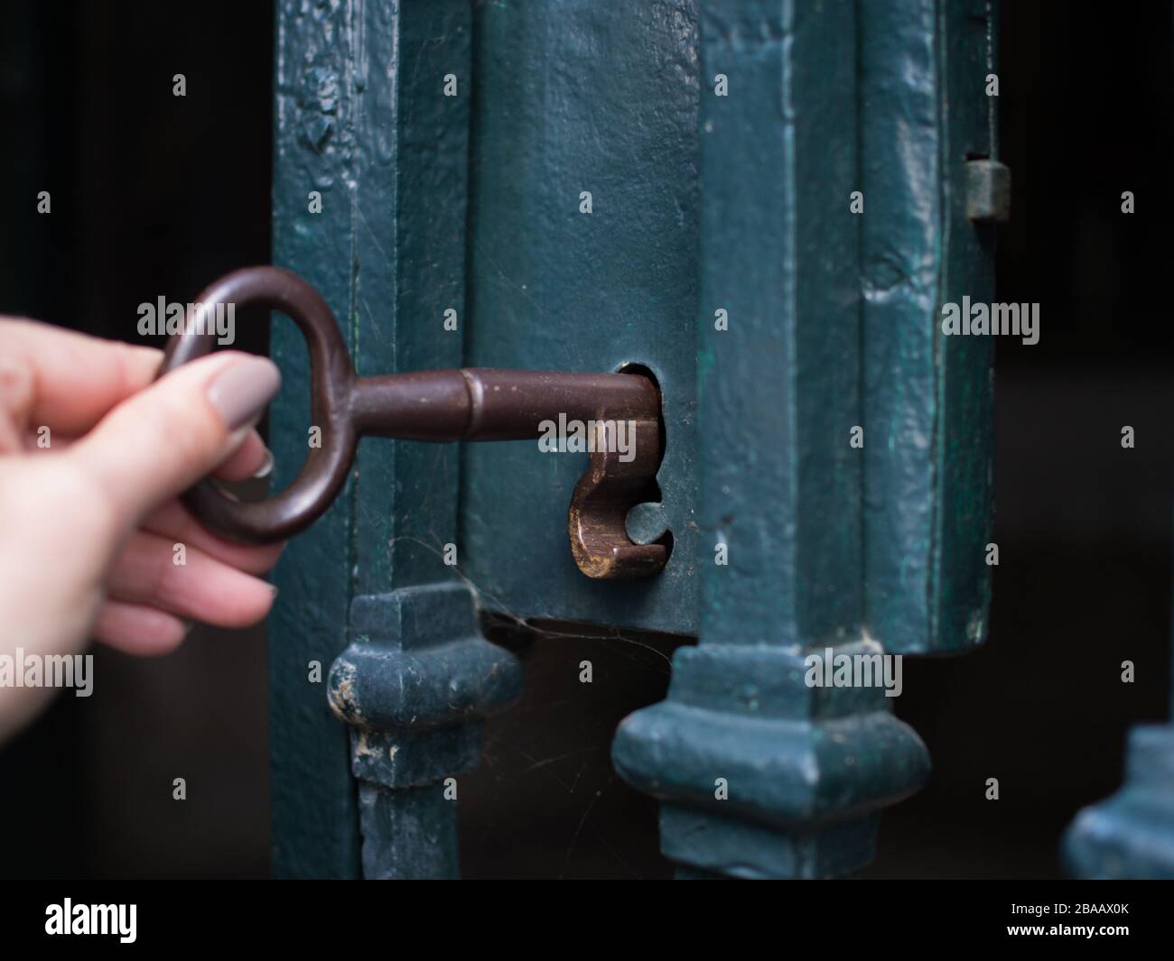 Holding gate open hi-res stock photography and images - Alamy