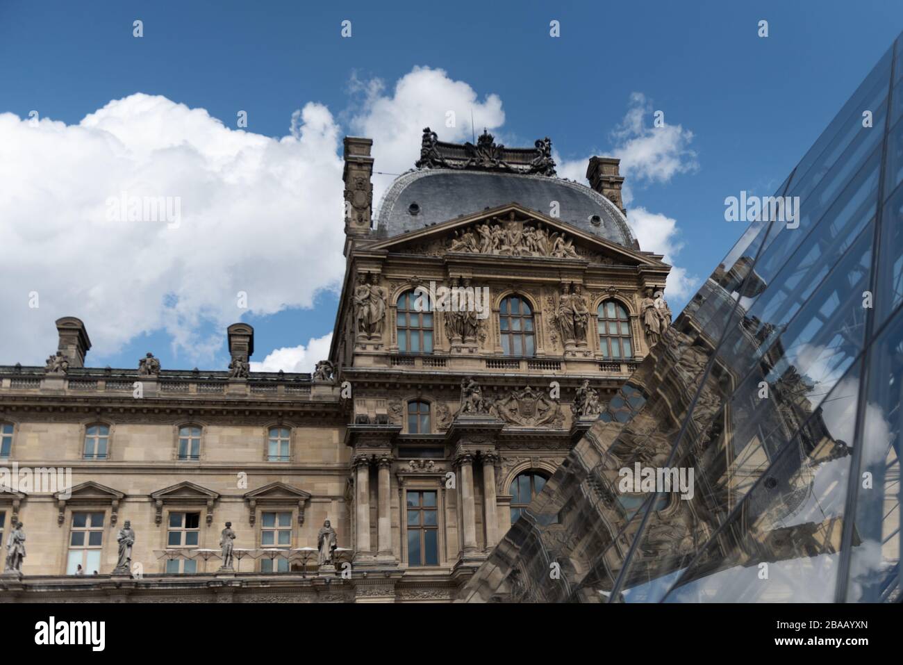 zero people at famous Paris travel destinations Stock Photo - Alamy