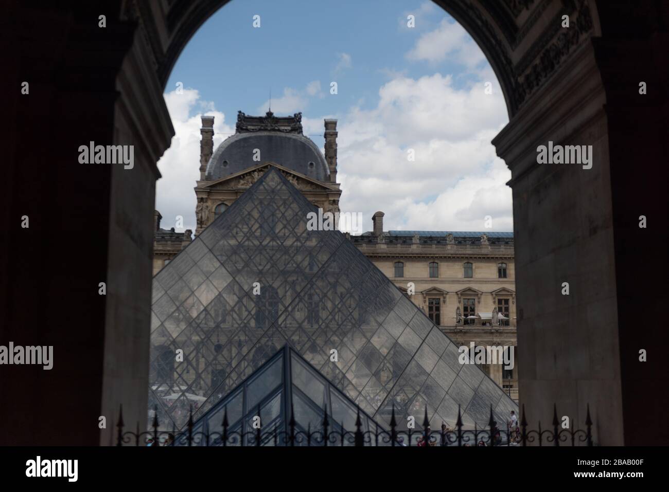 Infamous landmarks hi-res stock photography and images - Alamy