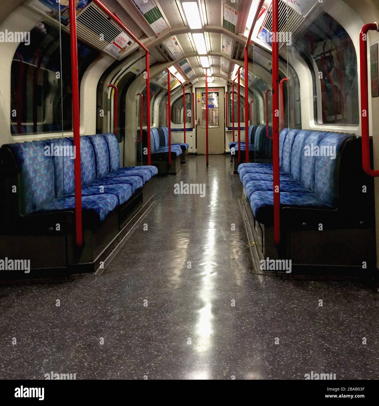 Training in tube hi-res stock photography and images - Alamy