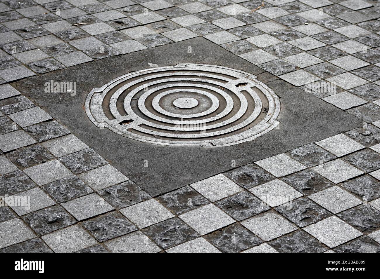 Checkered pattern paving hi-res stock photography and images - Alamy
