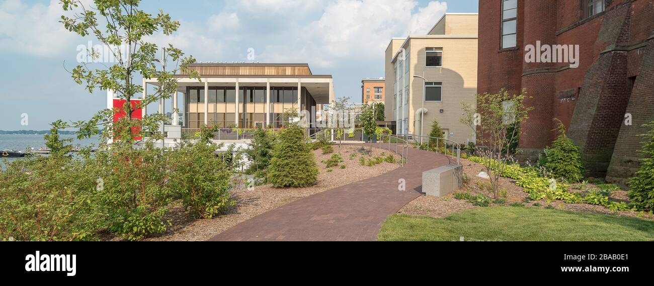 Alumni park hi-res stock photography and images - Alamy