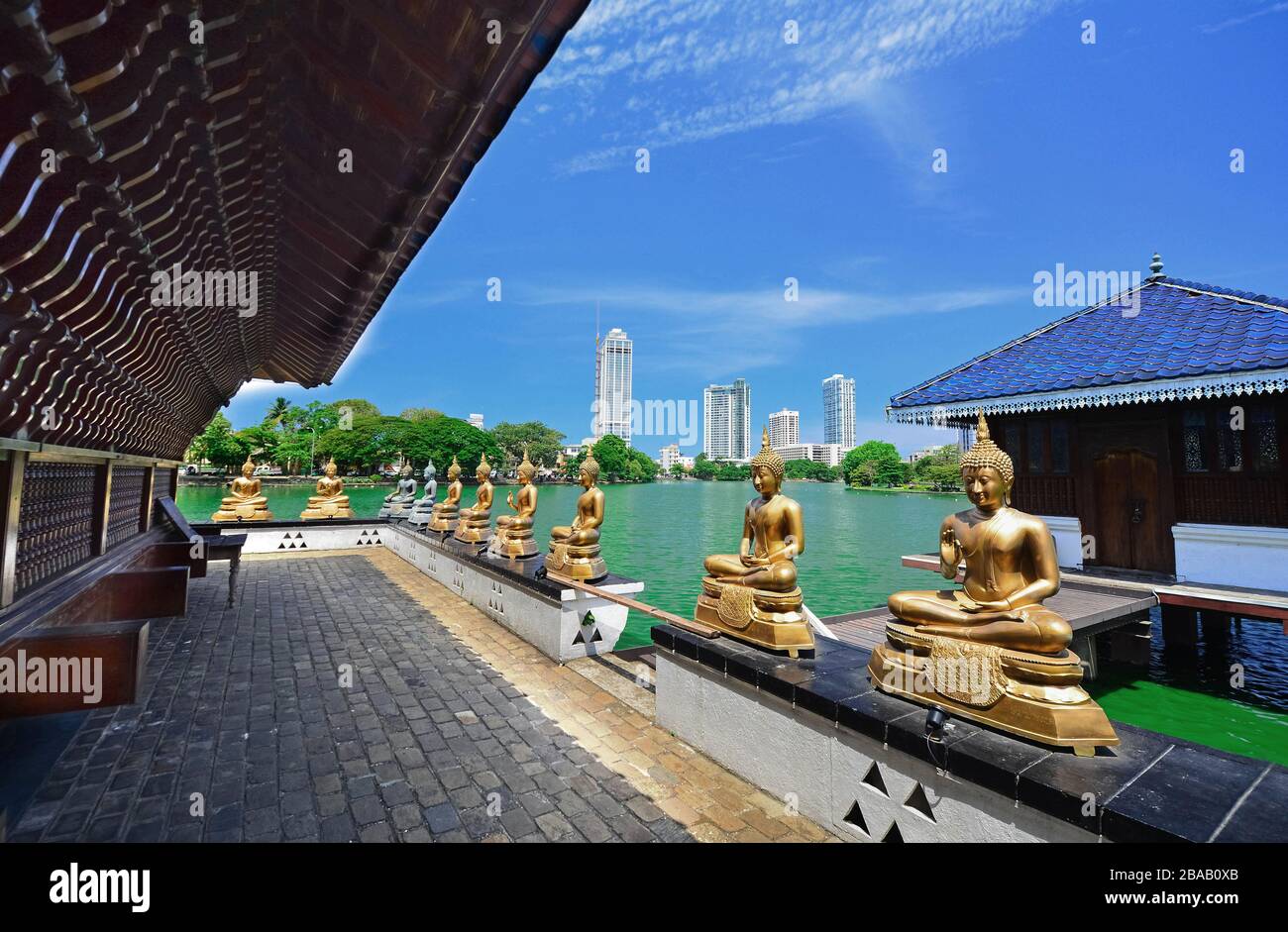 The Statues Of Gangarama Temple In Colombo, Sri Lanka Stock Photo - Alamy