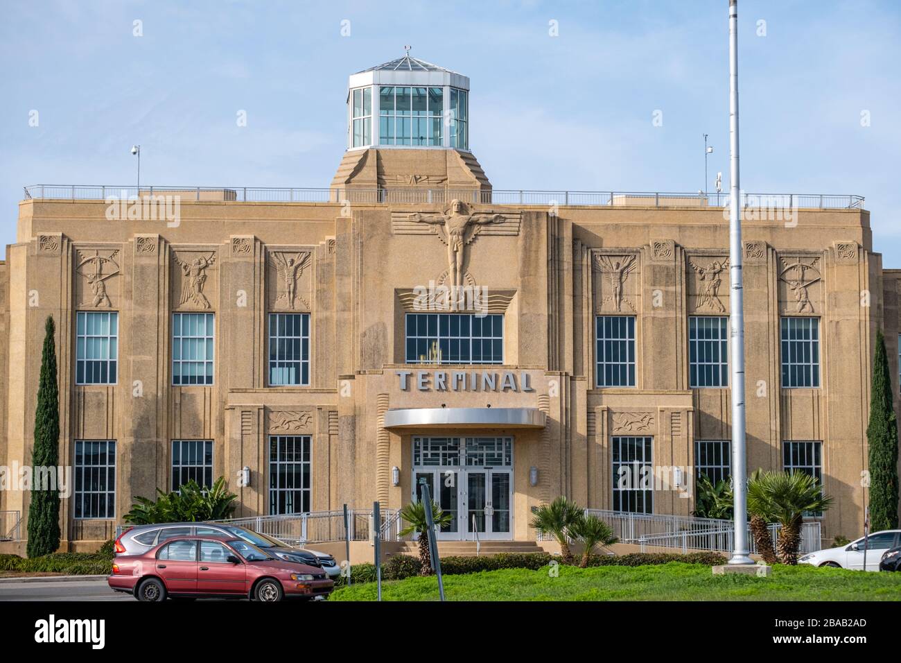 New Orleans Lakefront Airport