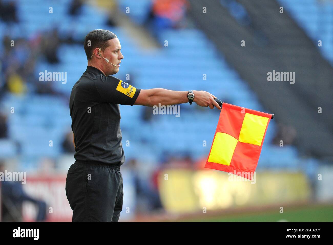 Referees assistant hi-res stock photography and images - Alamy