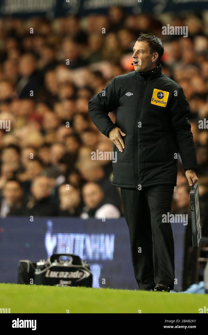 Fourth official football hi-res stock photography and images - Alamy