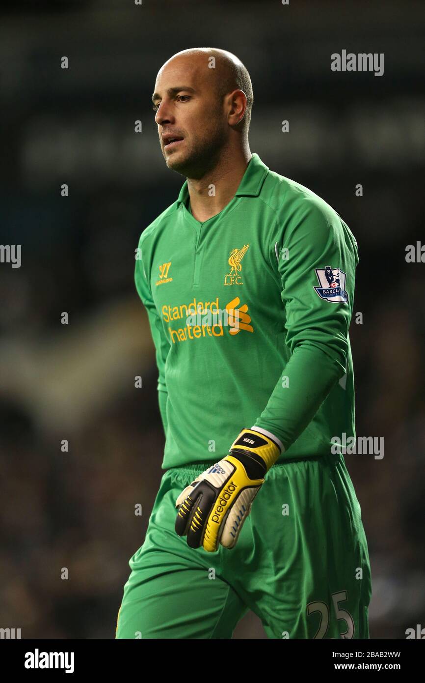 Jose Reina, Liverpool goalkeeper Stock Photo - Alamy