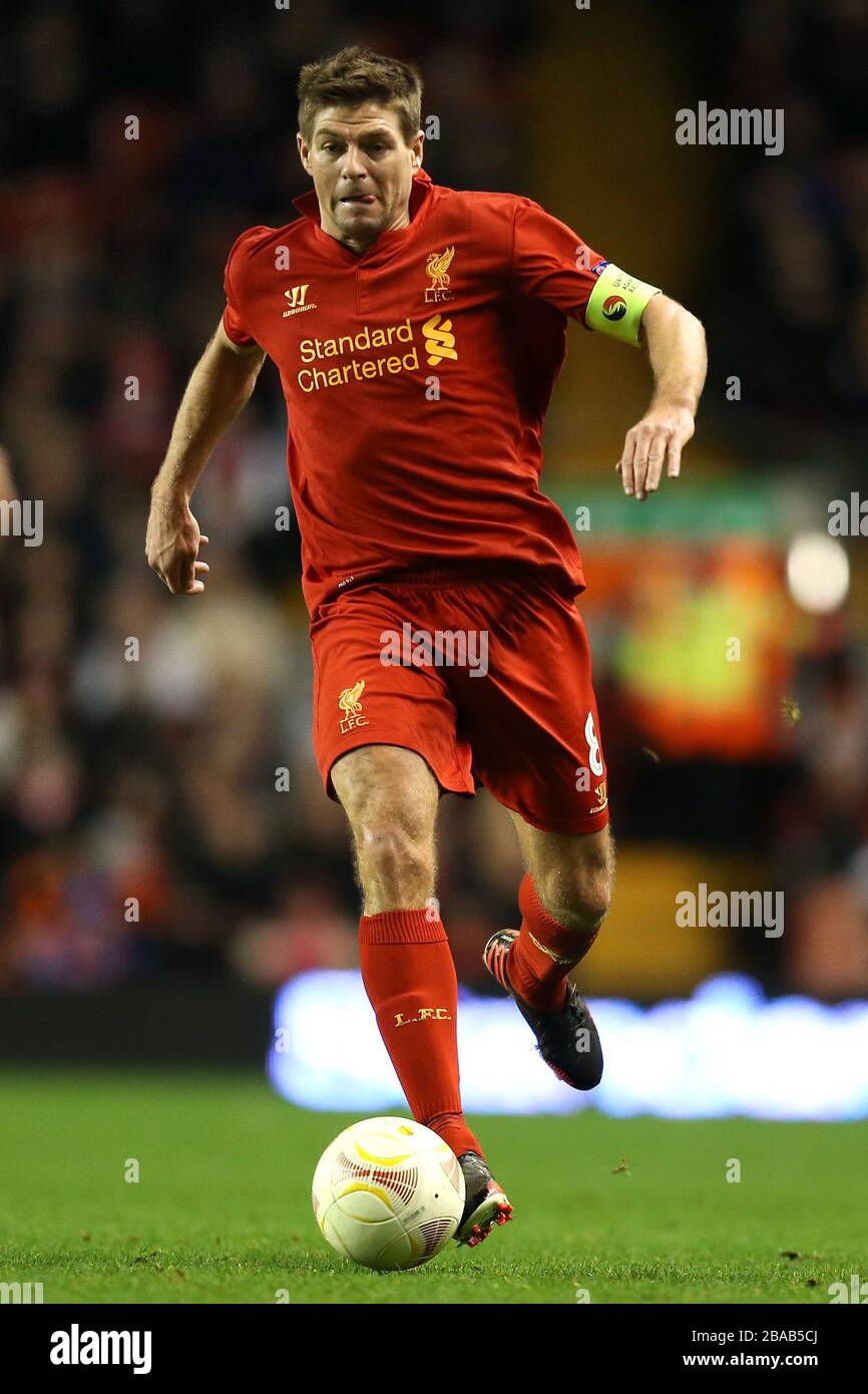 Steven gerrard liverpool hi-res stock photography and images - Alamy