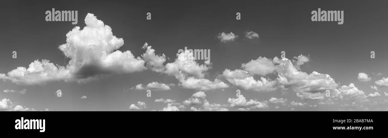 Cloudy sky black and white hi-res stock photography and images - Alamy