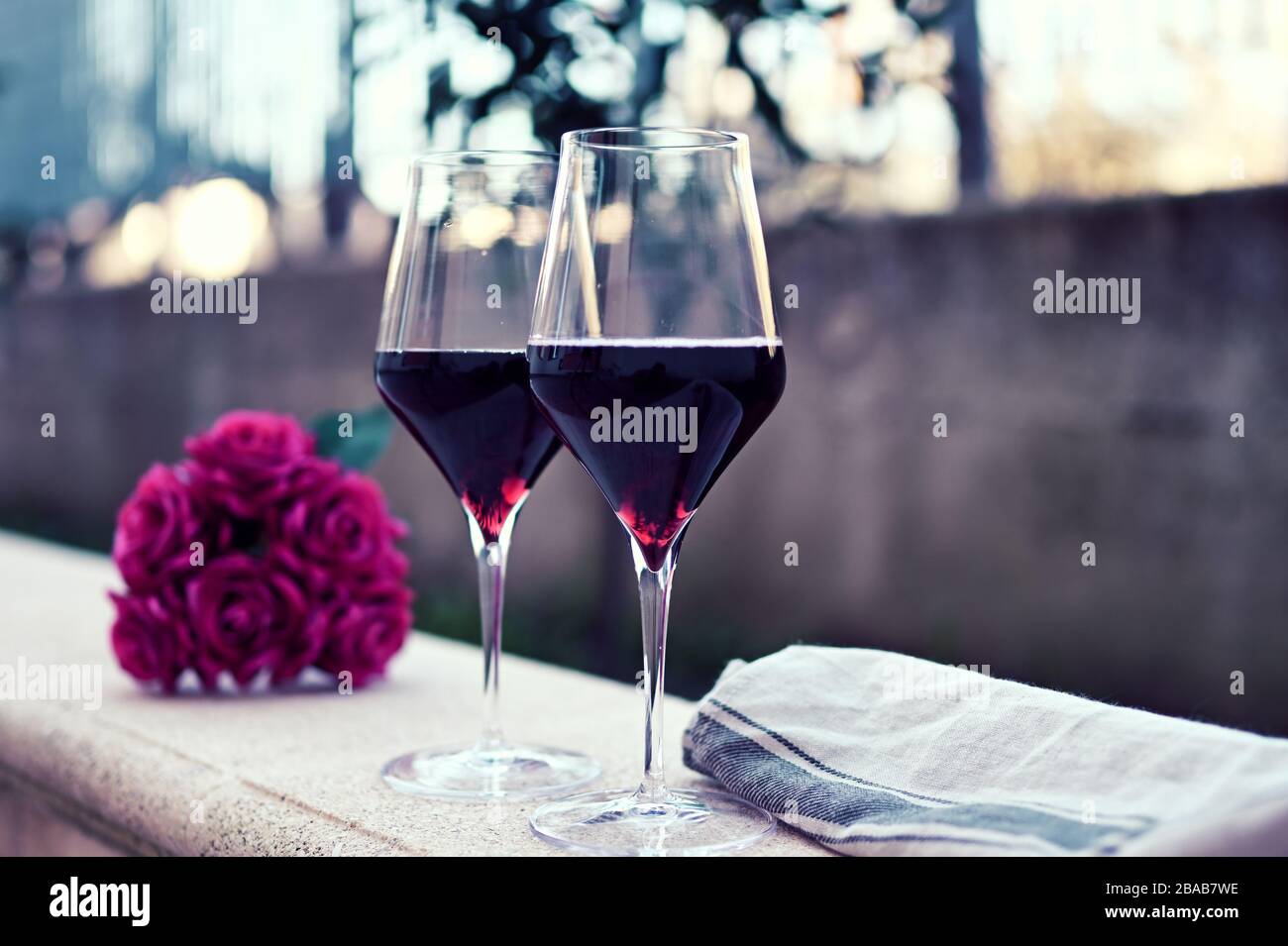 Wine and drink romantic hi-res stock photography and images - Alamy