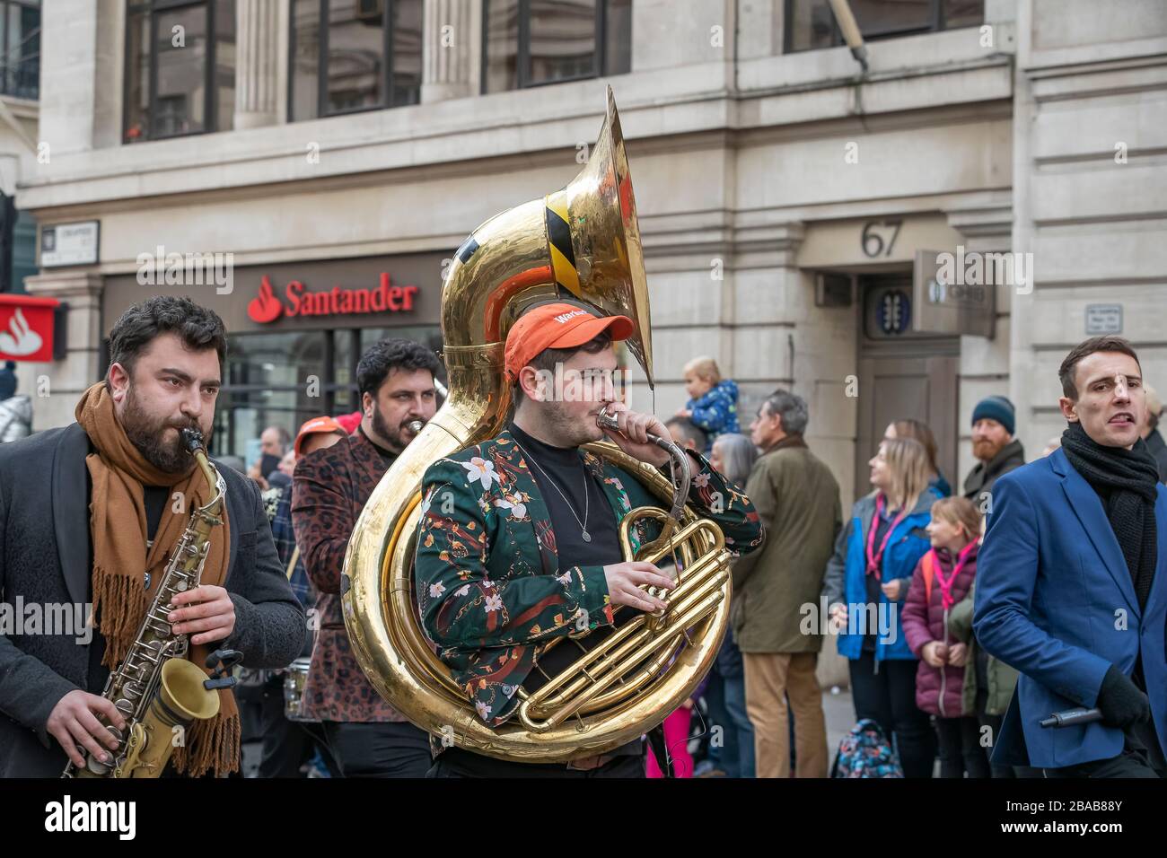 Tuba and saxophone hi-res stock photography and images - Alamy