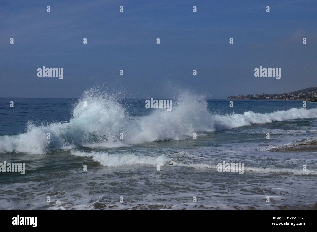 Laguna Nigel Pearl Beach Waves Ocean Beaches Surfside Stock Photo - Alamy