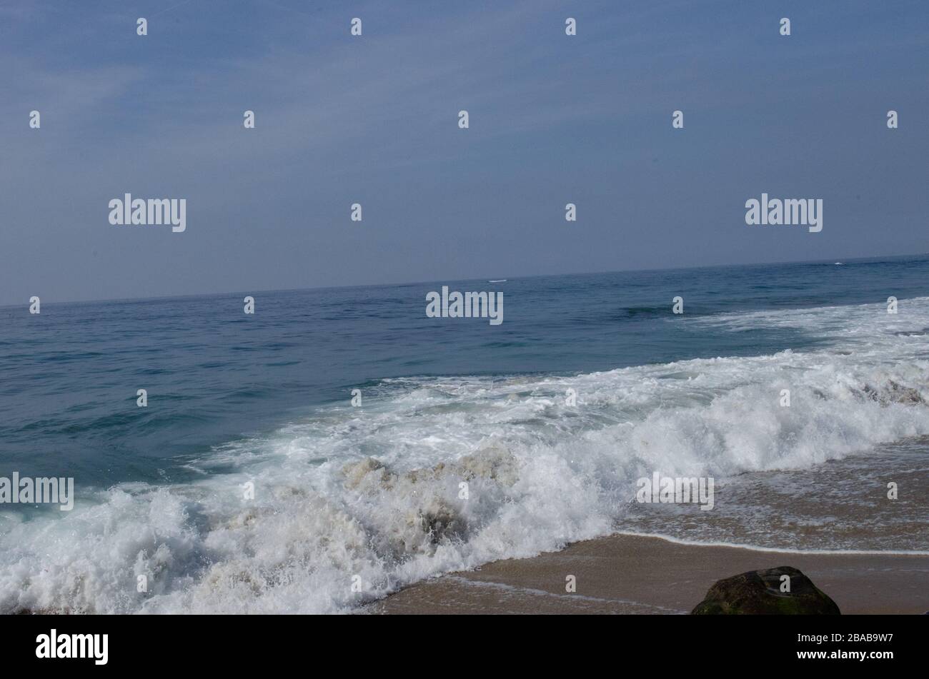 Laguna Nigel Pearl Beach Waves Ocean Beaches Surfside Stock Photo - Alamy