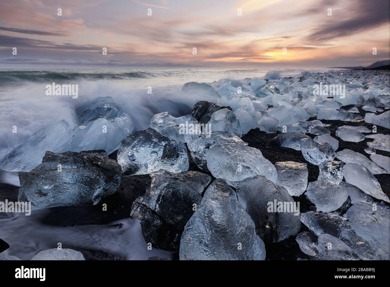 Ice blocks hi-res stock photography and images - Alamy