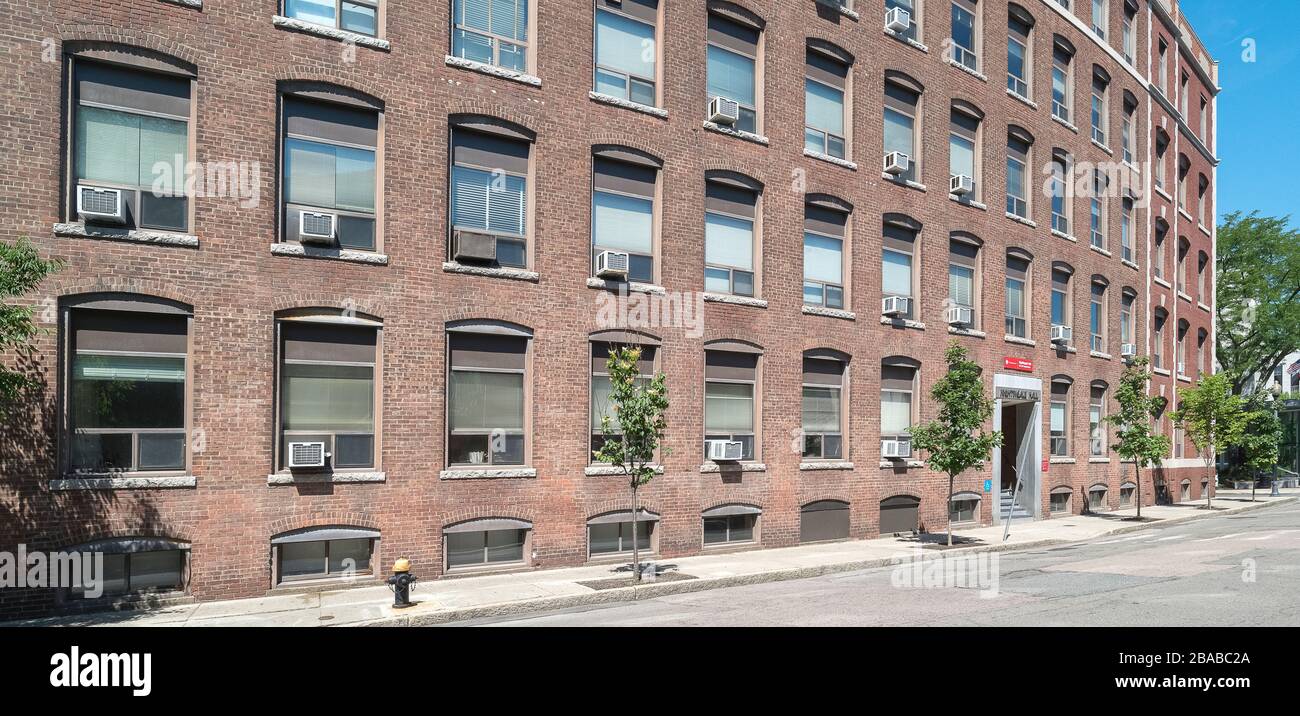 Boston university building hi-res stock photography and images - Alamy
