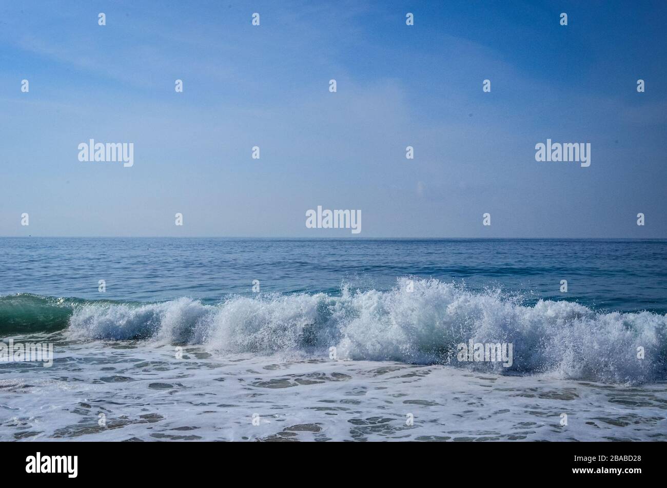 Laguna Nigel Pearl Beach Waves Ocean Beaches Surfside Stock Photo - Alamy