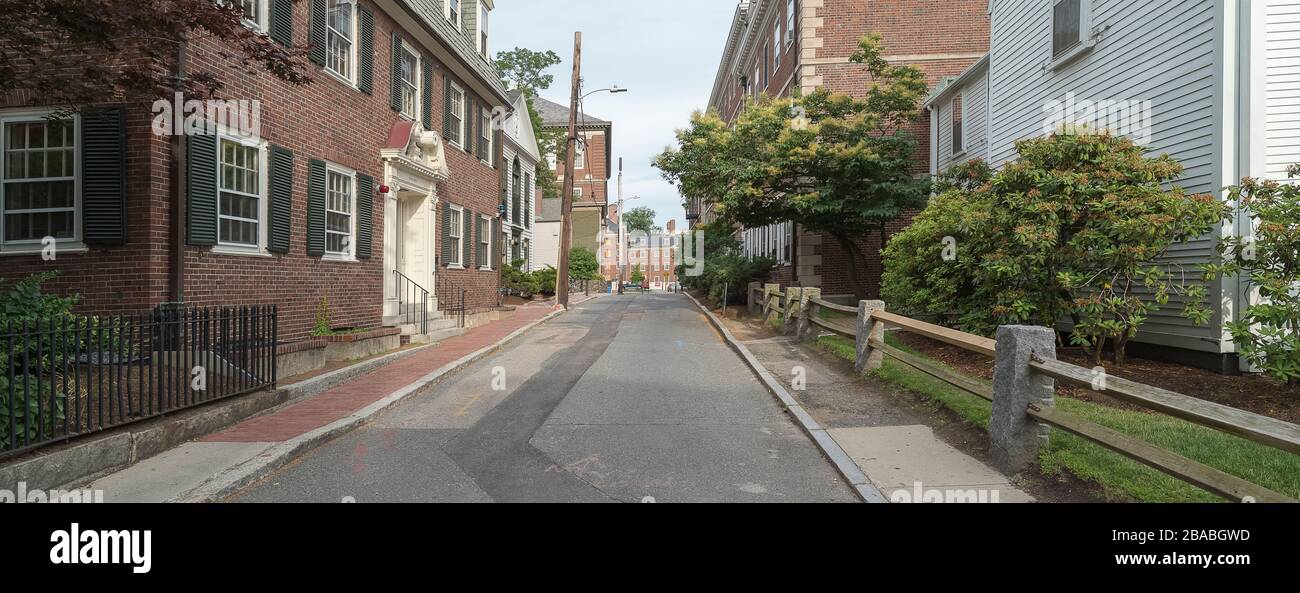 Alley between buildings hi-res stock photography and images - Alamy