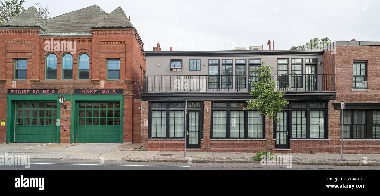 Fire station building hi-res stock photography and images - Alamy