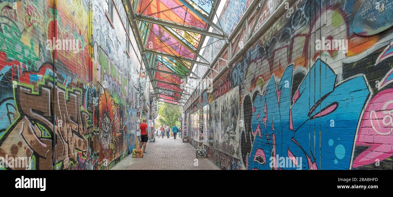 Graffiti covered exterior hi-res stock photography and images - Alamy