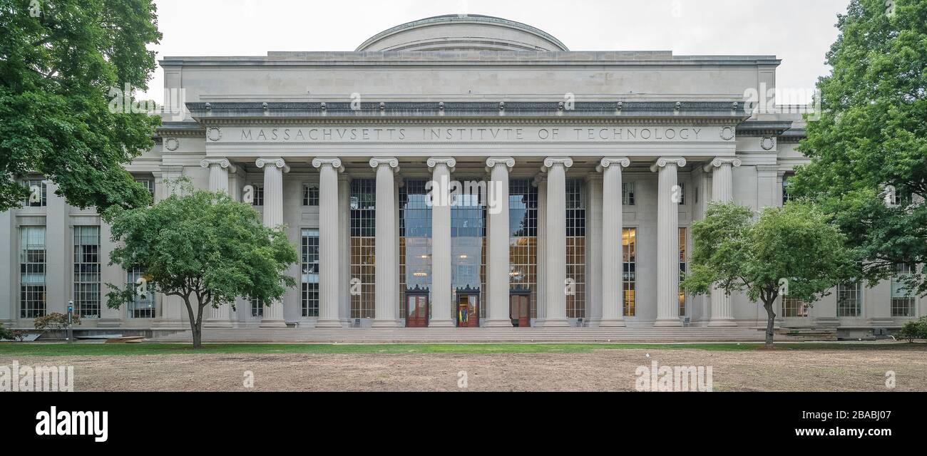 Massachusetts institute of technology hi-res stock photography and ...