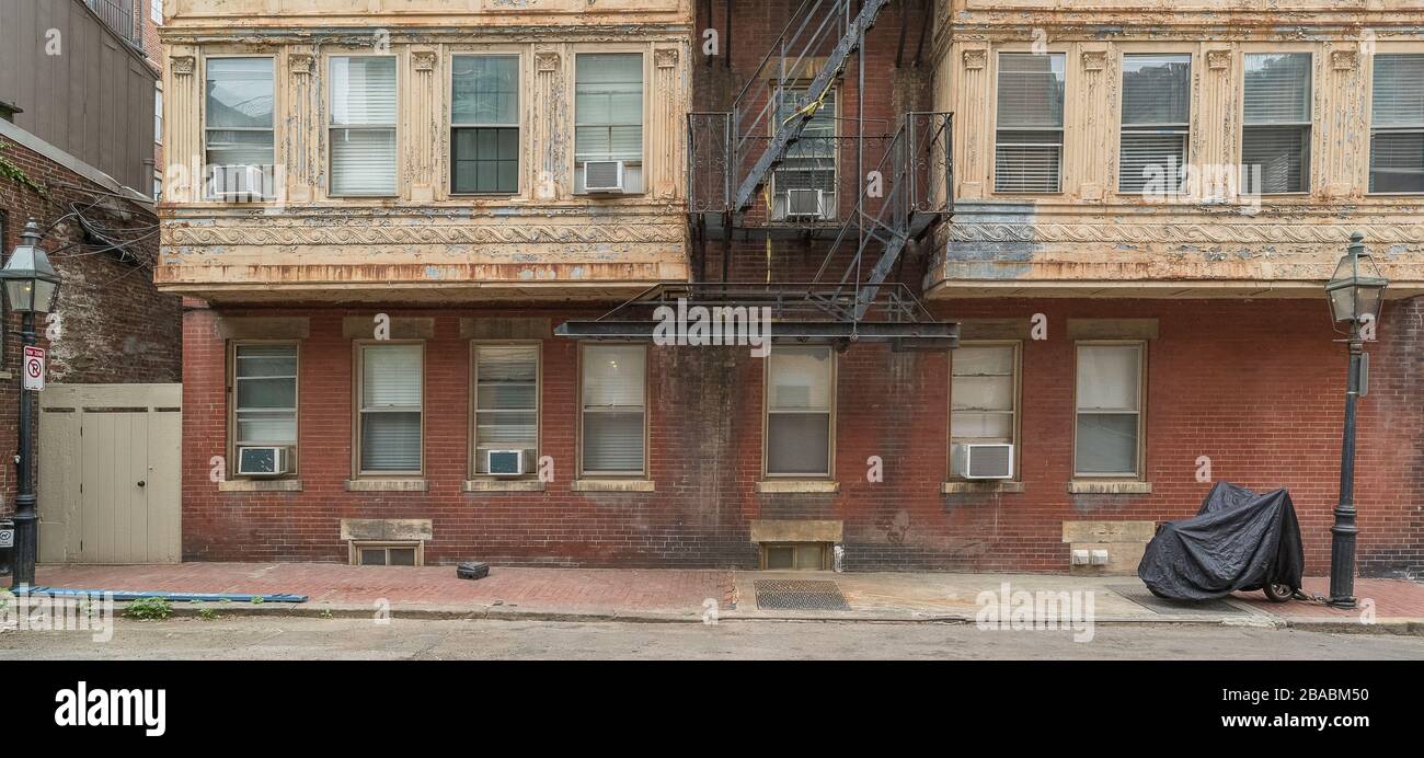 Boston architecture beacon hill brick hi-res stock photography and ...