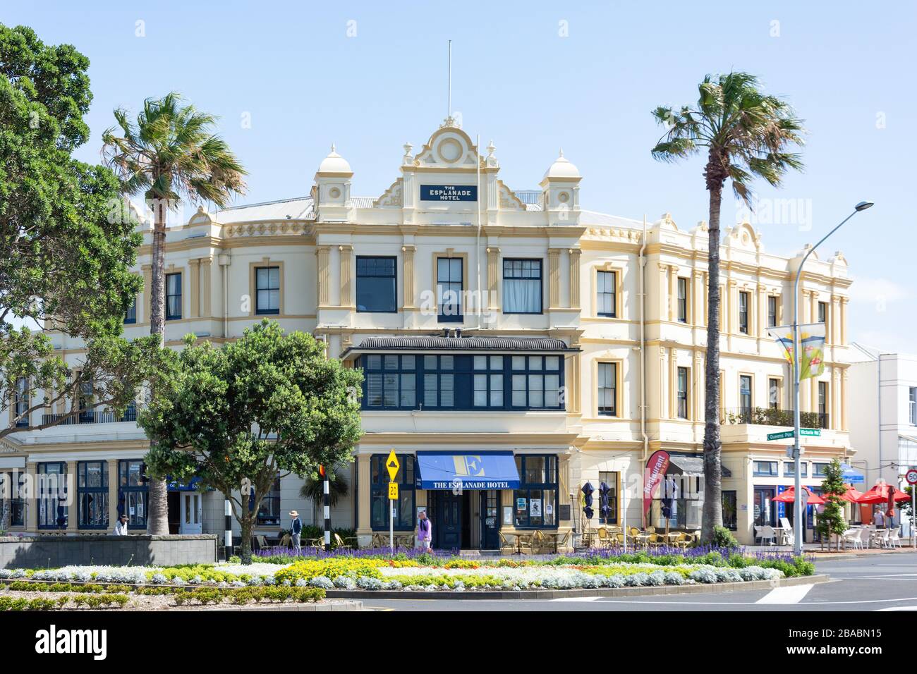 1901 exterior facade flower bed the historic esplanade hotel que hi-res ...