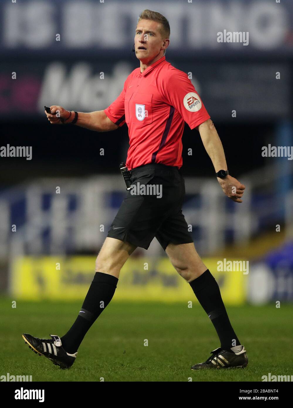 Referee Scott Oldham Stock Photo - Alamy