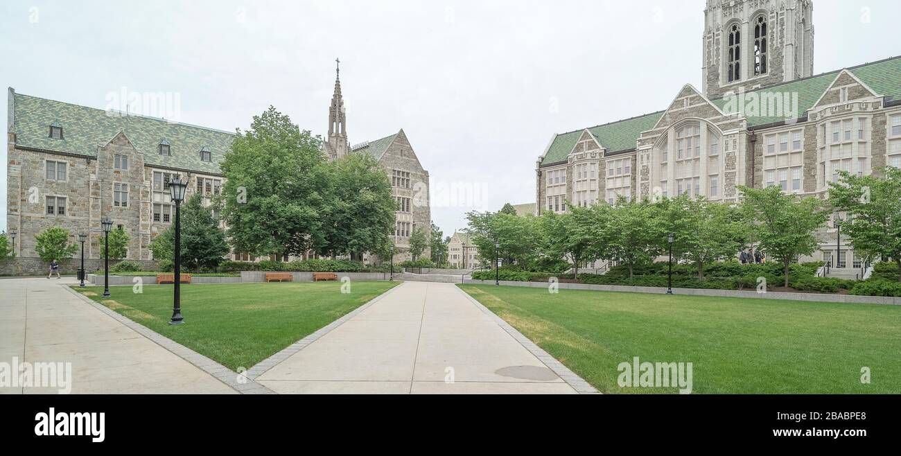 Gasson Hall at Boston College in Chestnut Hill near Boston ...