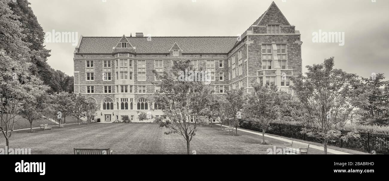 Boston college campus hi-res stock photography and images - Alamy