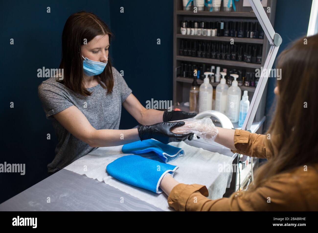 Paraffin therapyhand hi-res stock photography and images - Alamy