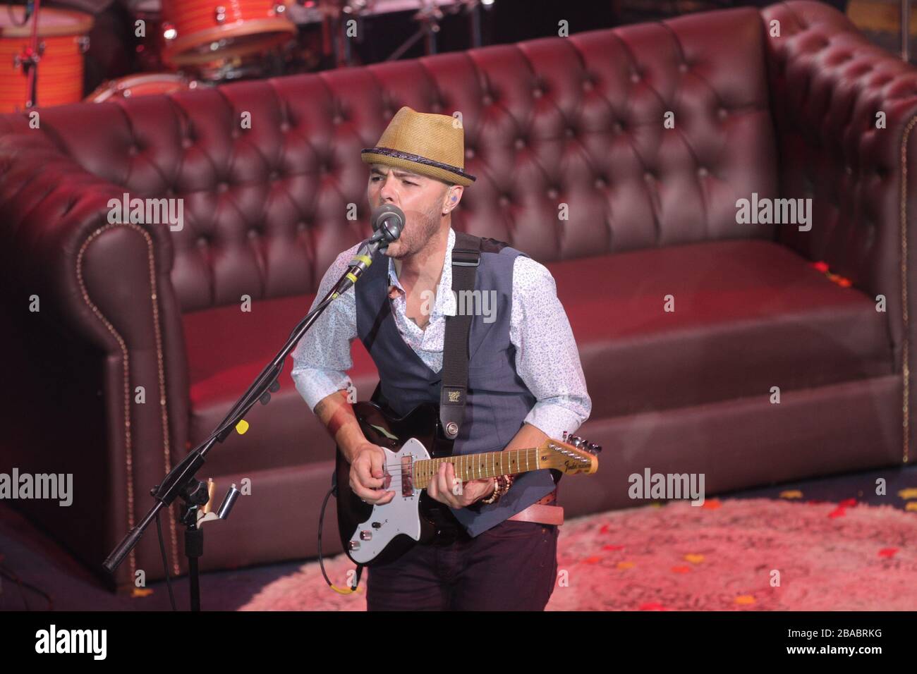 Jesse & Joy durante su presentación en el Palenque de la Expogan, el 28 ...