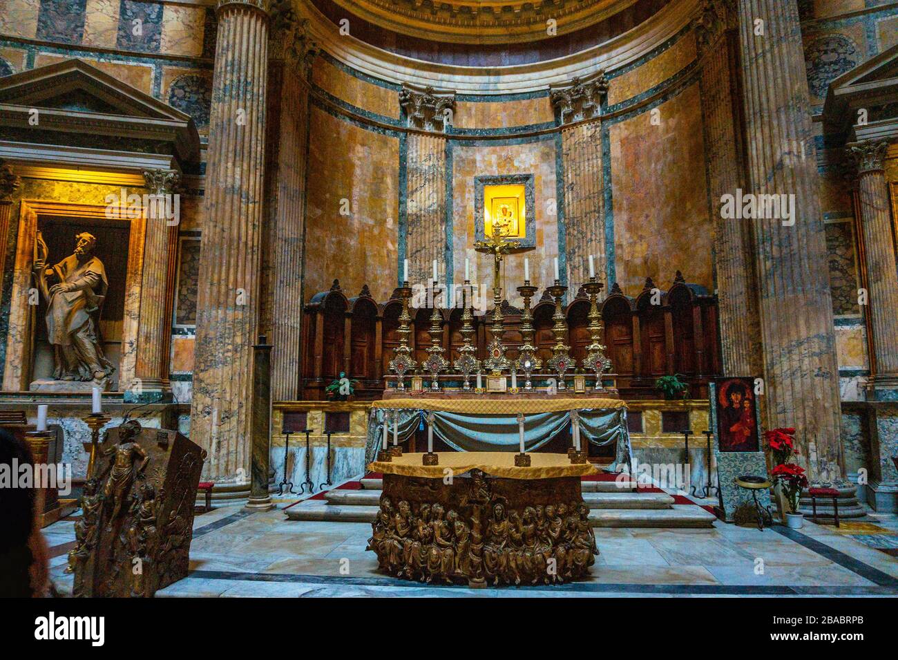 Interior details of ancient temple Pantheon in Rome, Italy. Pantheon ...