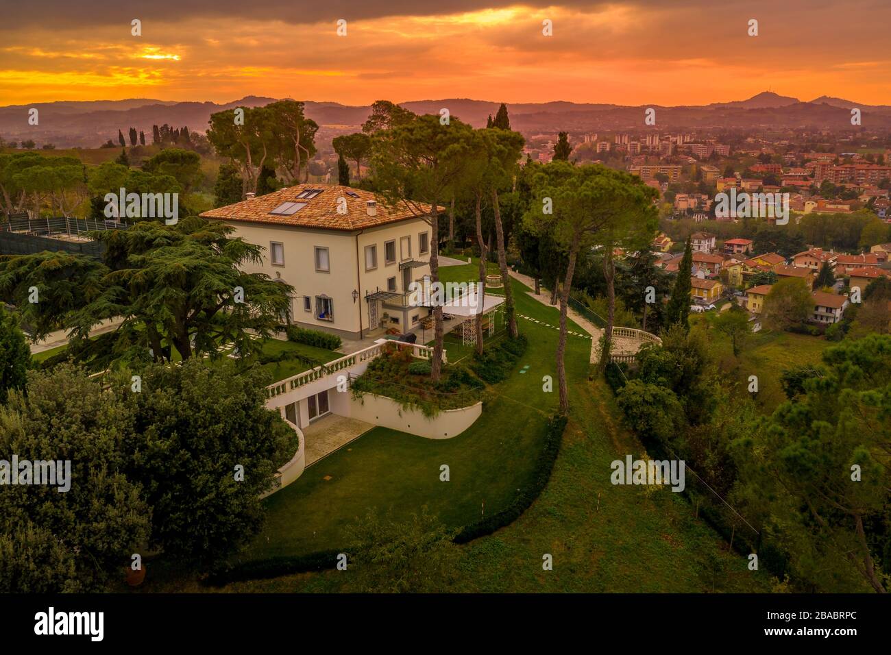 Famous italian villa hi-res stock photography and images - Alamy