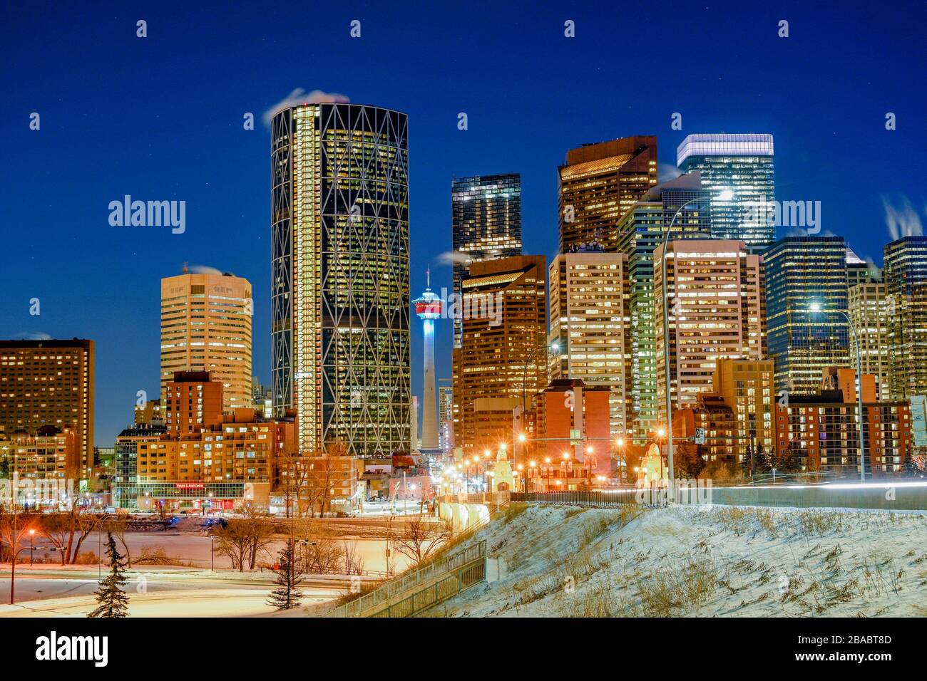 Centre street bridge calgary tower hi-res stock photography and images ...