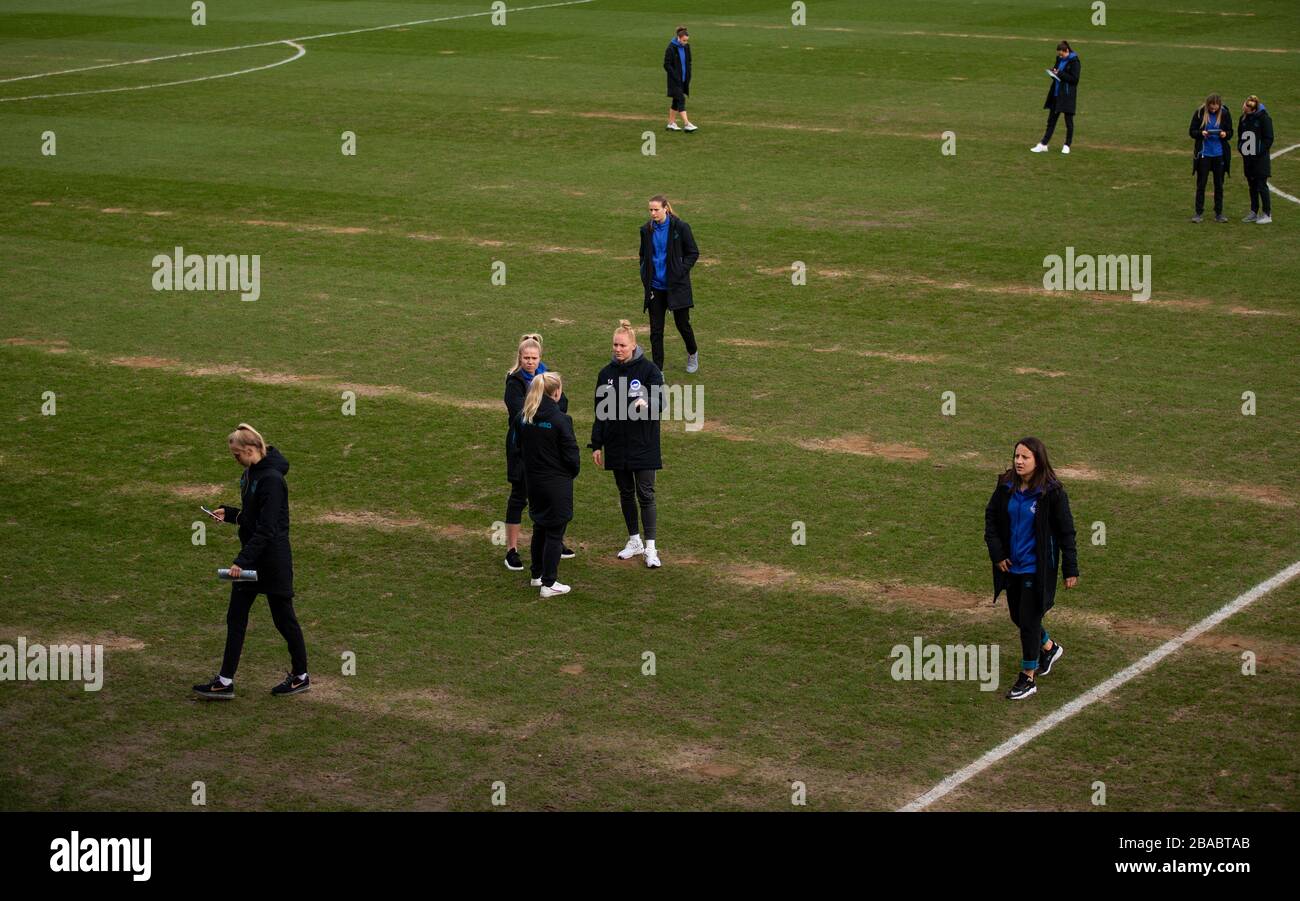 Game pitch hi-res stock photography and images - Alamy