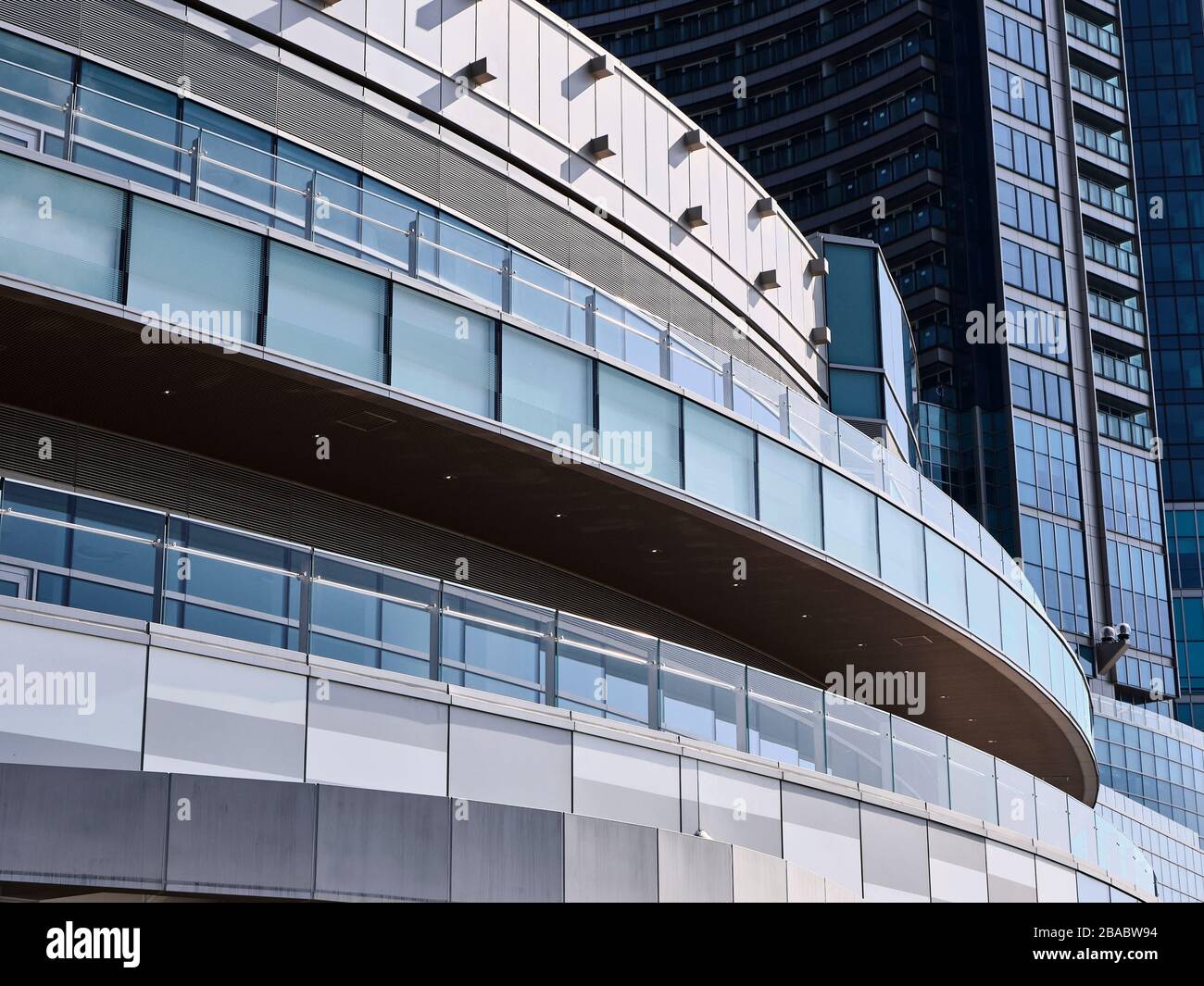 Glass Facade High Resolution Stock Photography and Images - Alamy