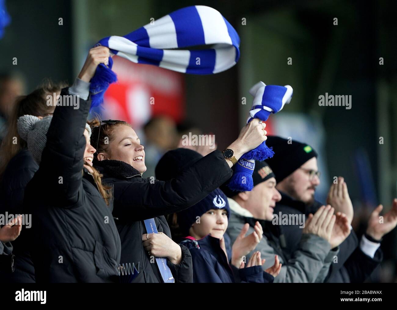 Chelsea ladies celebrate hi-res stock photography and images - Alamy