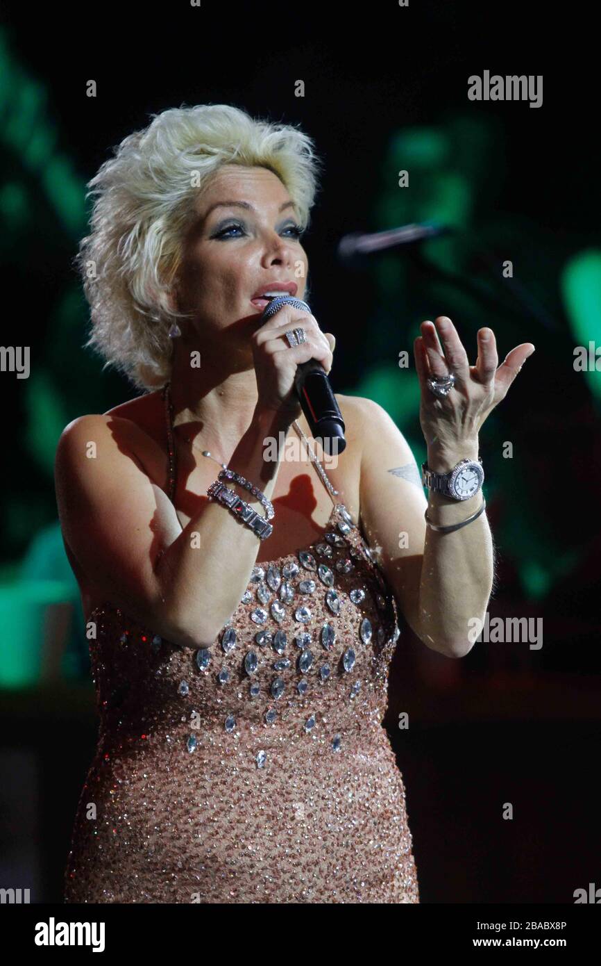 La cantante Marisela durante su concierto en el Palenque de la Feria ...