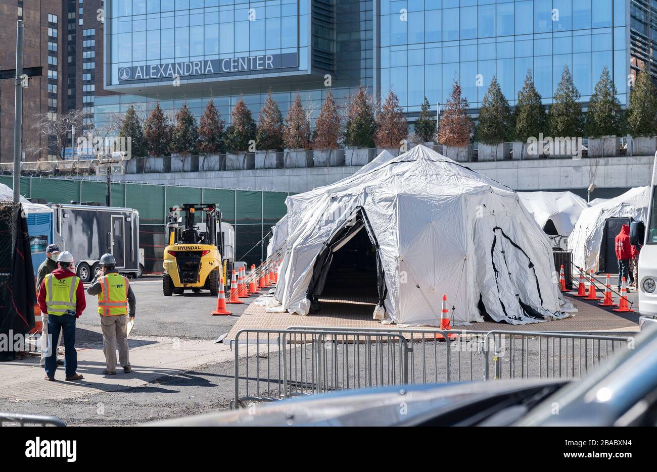 Hospital overflow hi-res stock photography and images - Alamy