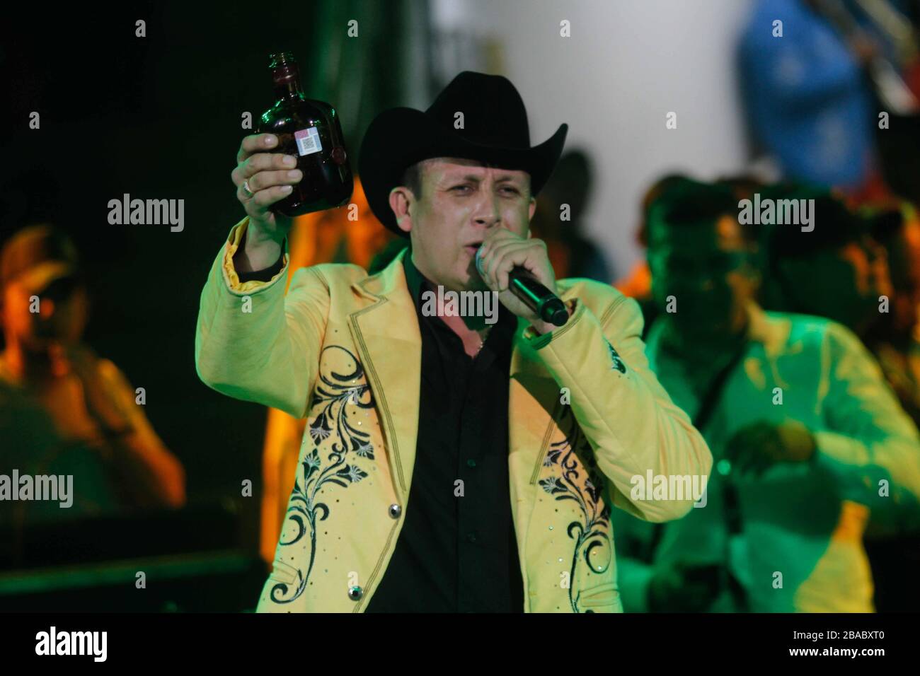 Flaco Elizalde se presento en el palenque de la Expogan2014. 3 Mayo ...