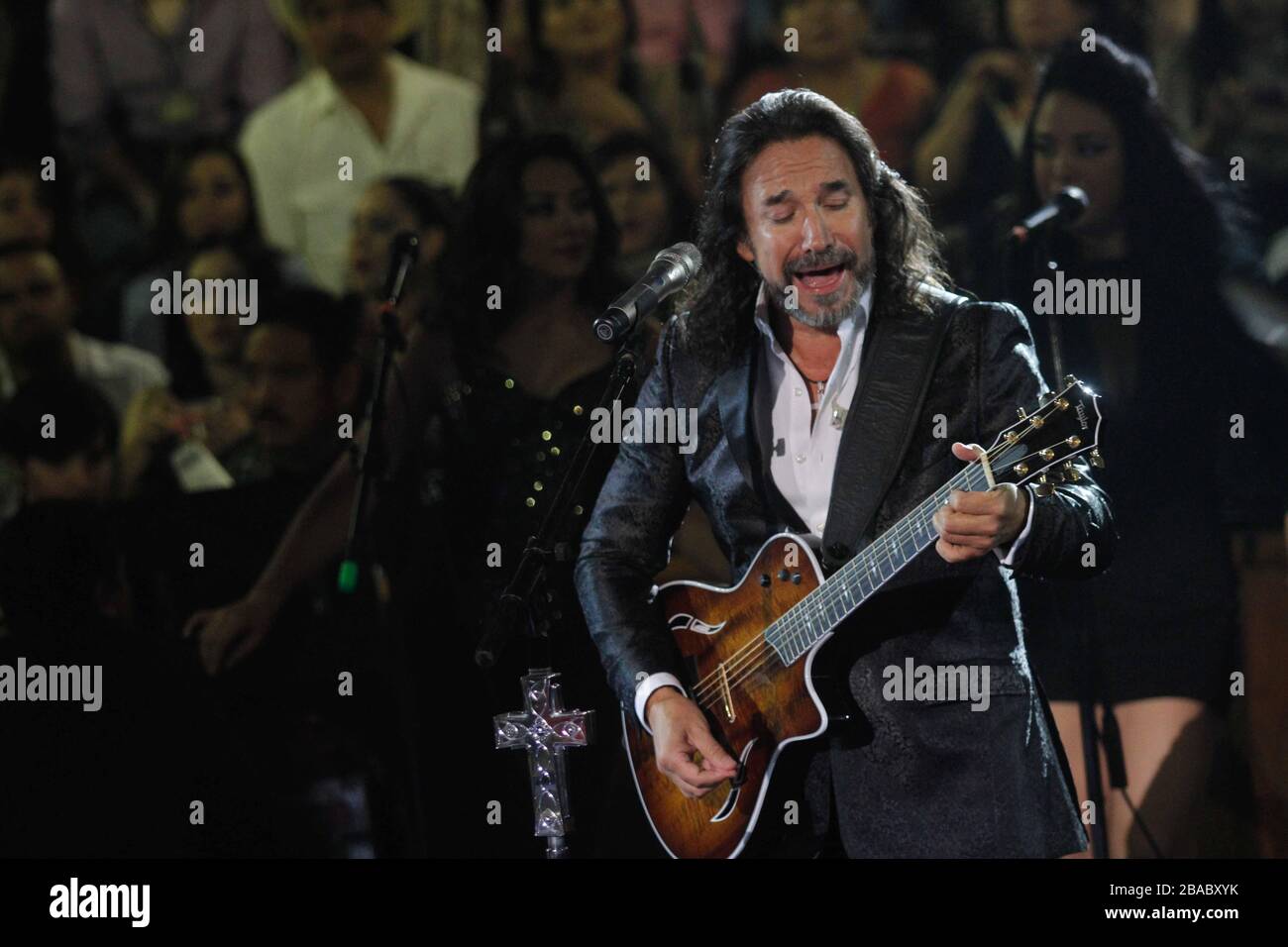 Marco Antonio Solis, el Buki , en el palenque de la Expogan2014 Stock ...