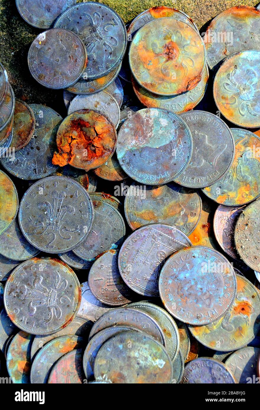 Current british coins hi-res stock photography and images - Alamy