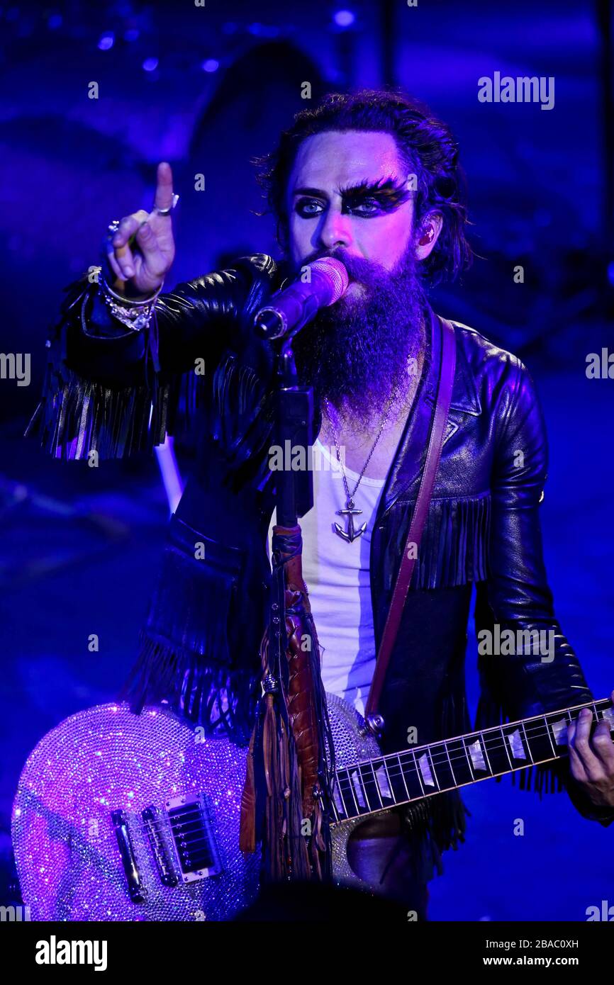 The Mexican rock band Moreratto of the glam metal genre offered a ...