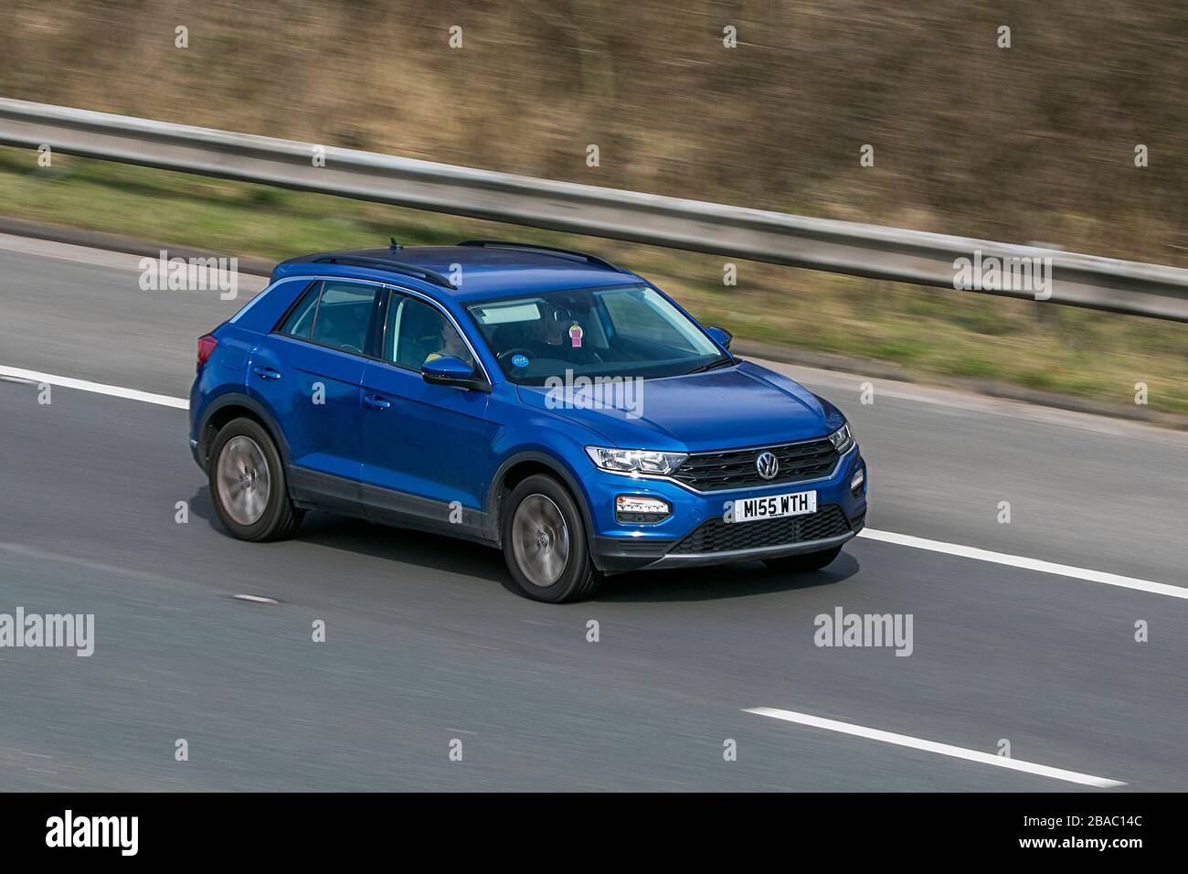Auto volkswagen t roc hi-res stock photography and images - Alamy
