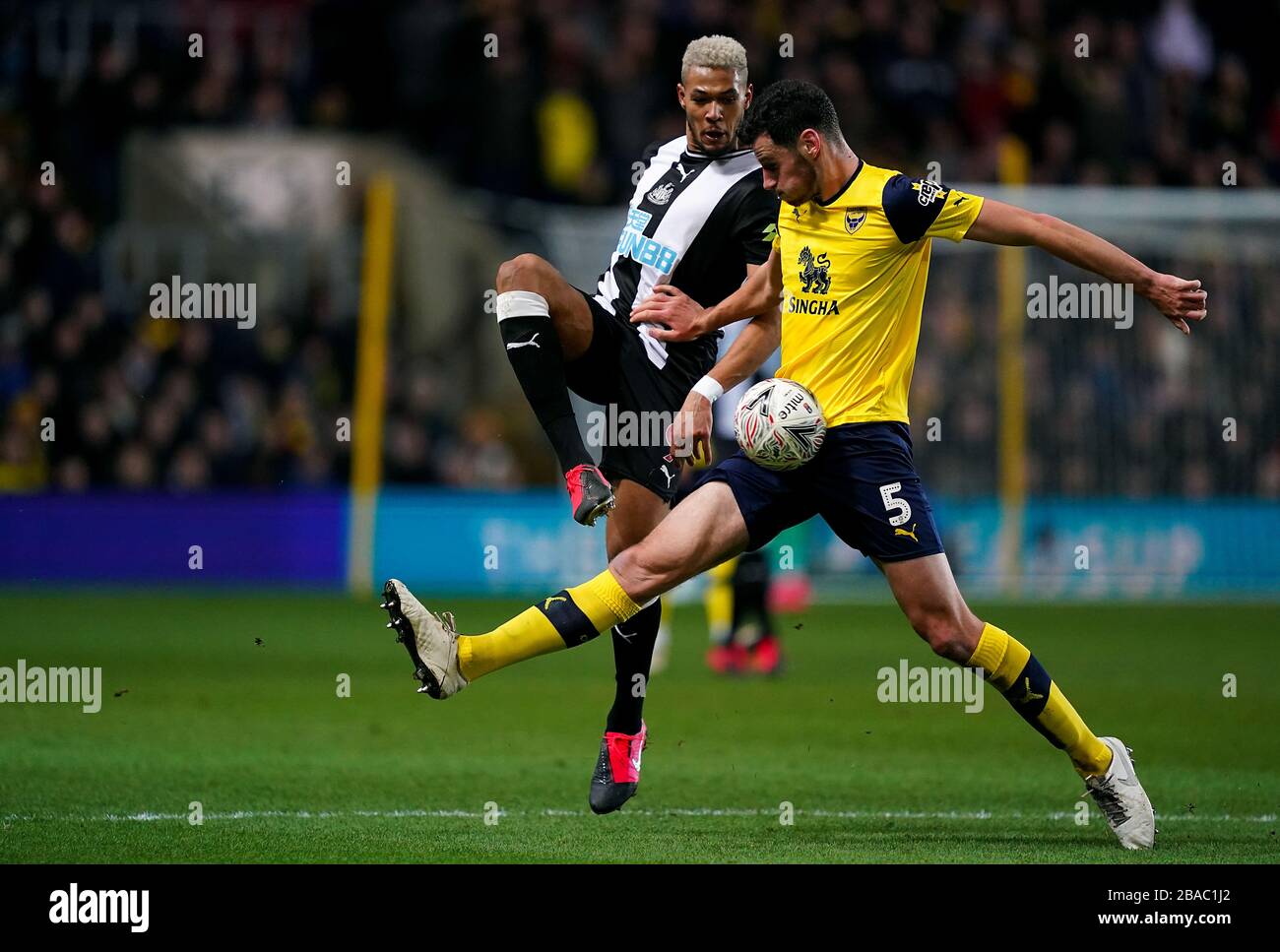 Oxford uniteds elliott moore hi-res stock photography and images - Alamy
