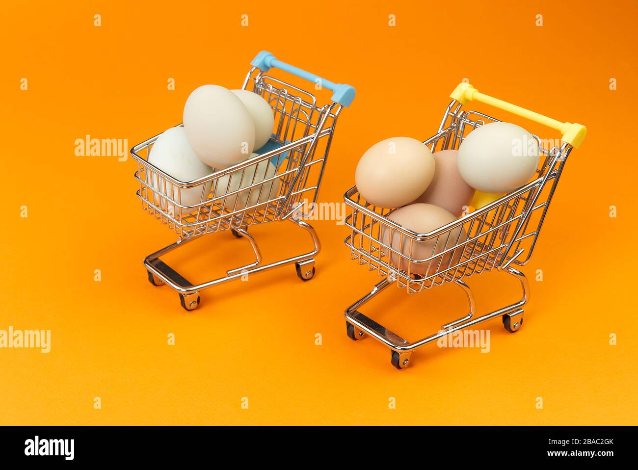 Chicken supermarket trolley hi-res stock photography and images - Alamy