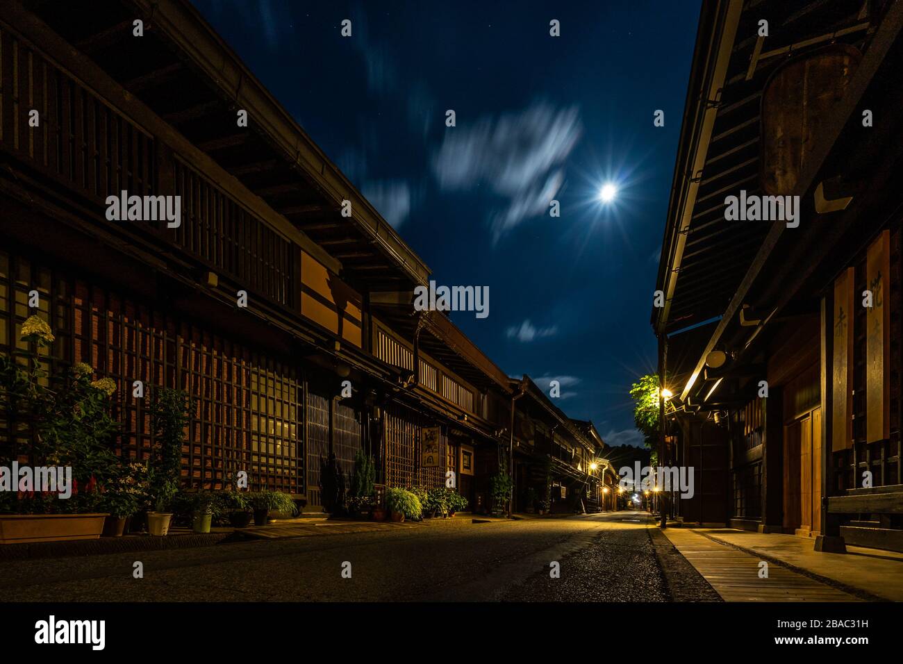 Night view of Sannomachi Street in Takayama ,with old wooden buildings ...