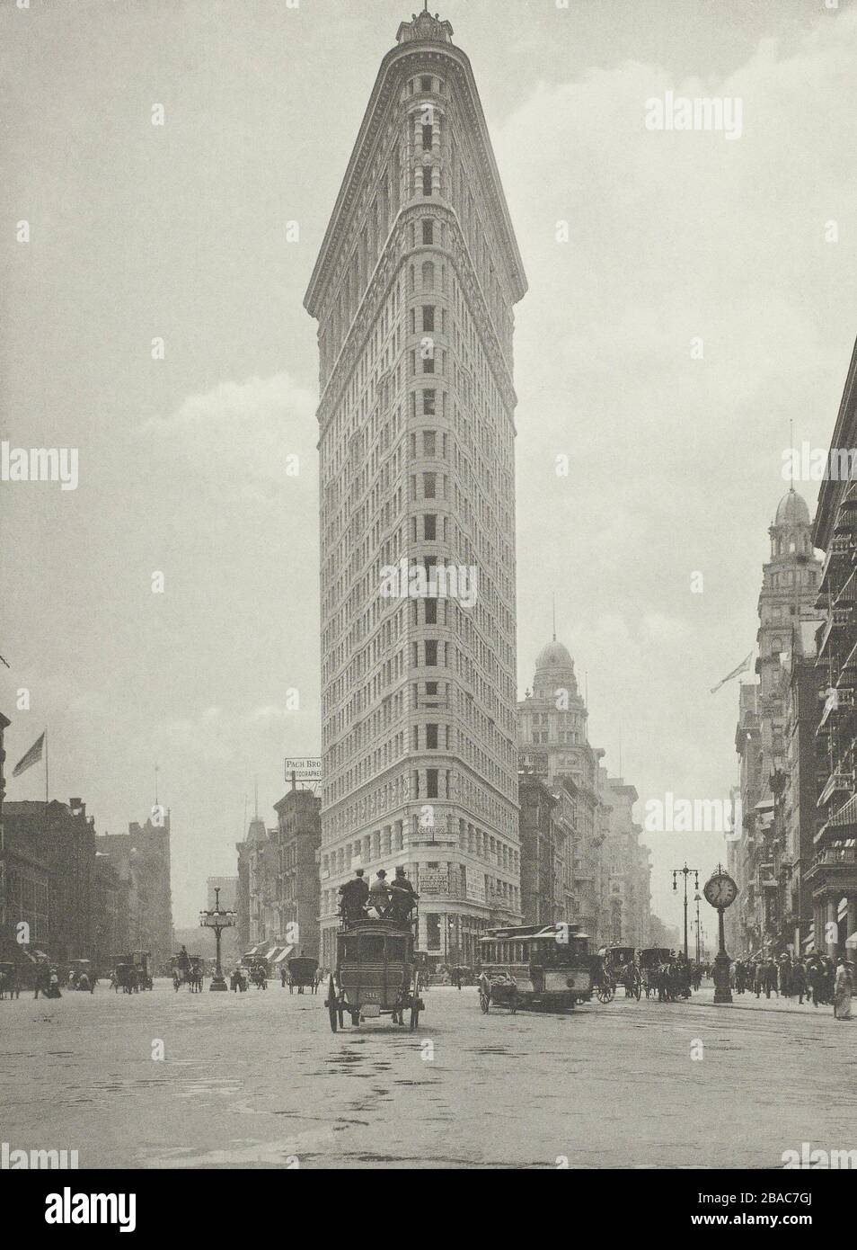 Flatiron Building, (a.k.a. Fuller building) was built by architect ...