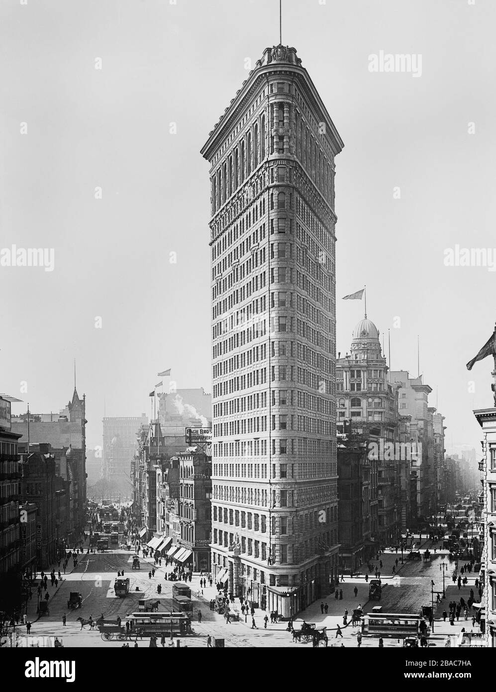 Flatiron Building, (a.k.a. Fuller building) was built by architect ...